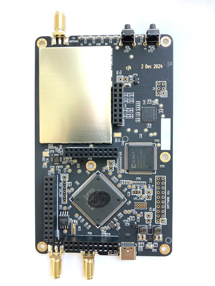 HackRF One 1MHz-6GHz SDR - Pokročilé Software Defined Radio